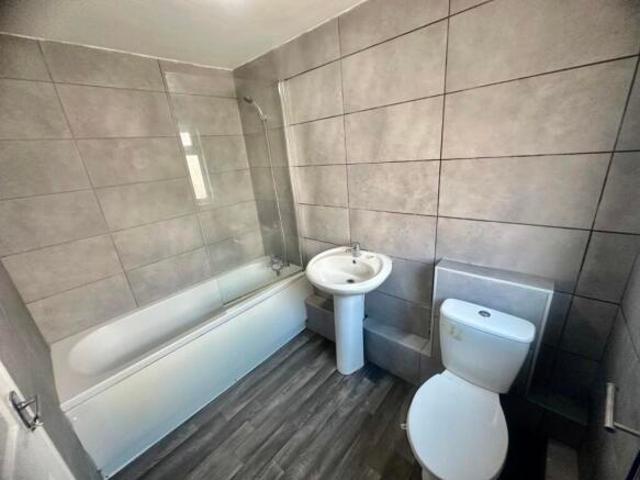 3 bedroom bungalow for rent in Hazledene Terrace, Sunderland, Tyne And Wear, SR4
