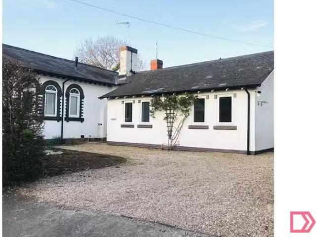 3 bedroom bungalow for rent in Old School Cottage, Langley Roa.