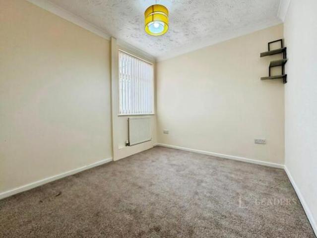 3 bedroom bungalow for rent in Overbury Road, Hellesdon, Norwich, NR6