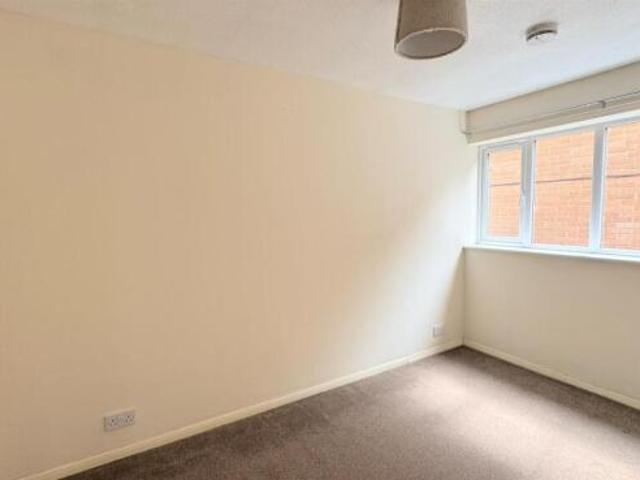 3 bedroom bungalow for rent in Lambourn Drive, Allestree, Derby, DE22