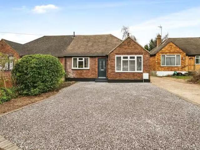 3 bedroom bungalow for rent in Mile House Close, ST. ALBANS, AL1