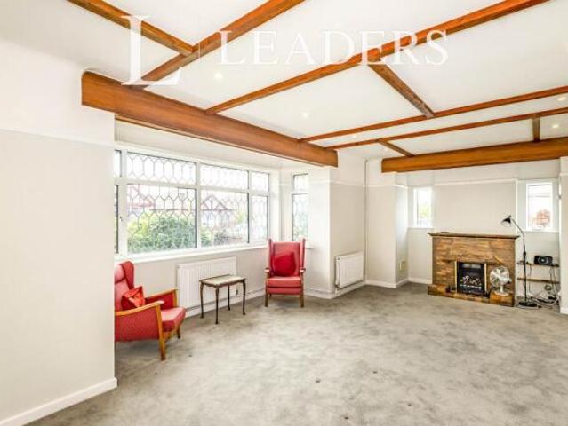 3 bedroom bungalow for rent in Southsea Avenue, Goring by Sea, BN12