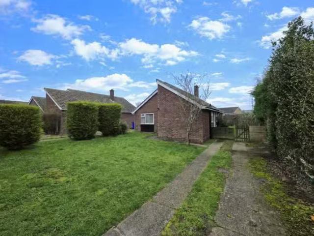 3 bedroom bungalow for rent in Pashford Close, Lakenheath, Bra.