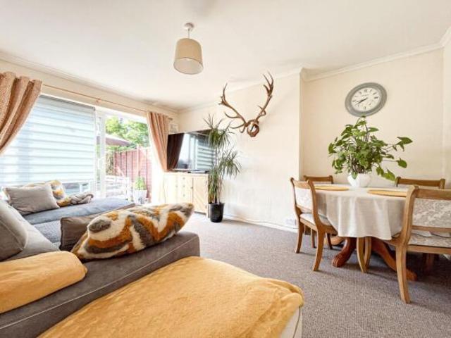 3 bedroom bungalow for rent in Woodland Close, Duston, Northampton, NN5