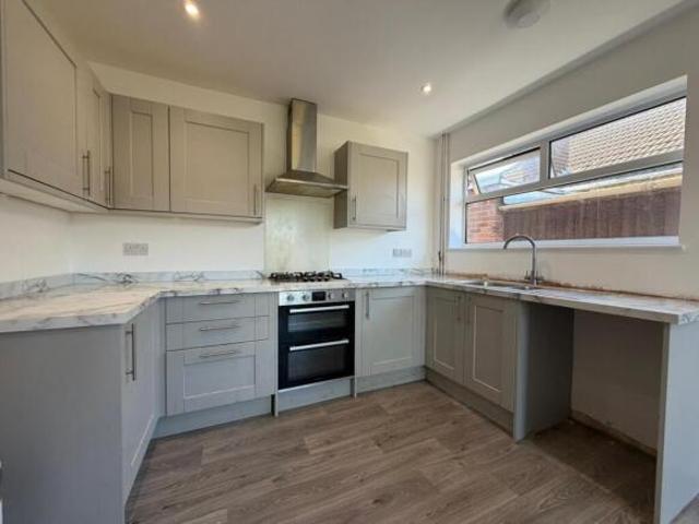 3 bedroom bungalow for rent in Wright Avenue, PE2