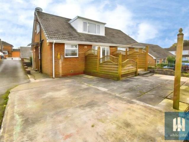 3 bedroom bungalow for rent in Tanyard Avenue, Oakes, Huddersfield, HD3