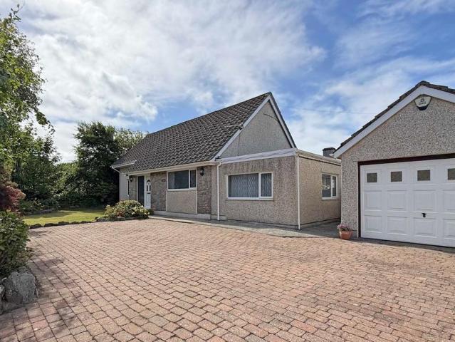3 bedroom bungalow for sale