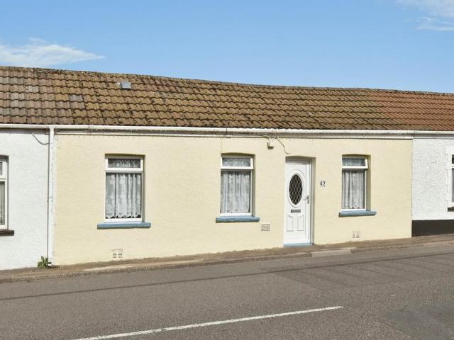 3 bedroom bungalow for sale