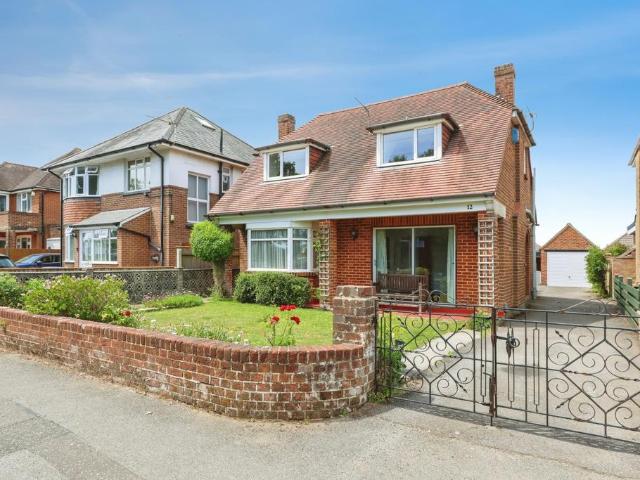 3 bedroom bungalow for sale