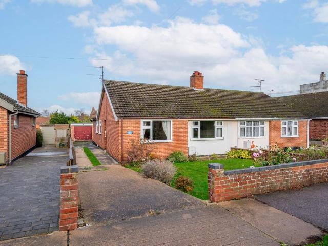 3 bedroom bungalow for sale