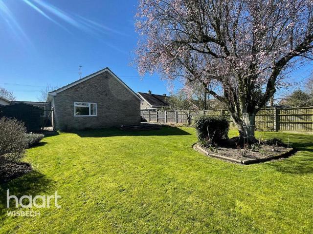 3 bedroom bungalow for sale