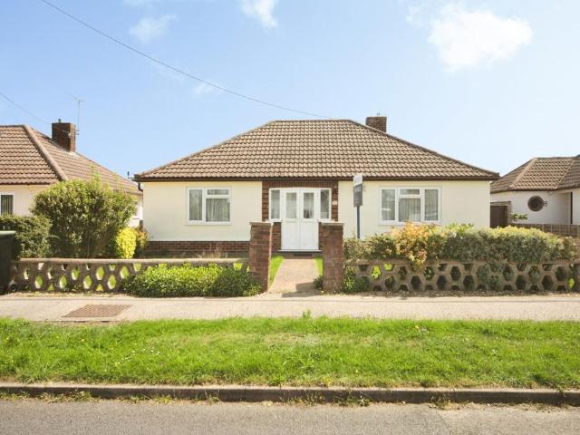 3 bedroom bungalow for sale