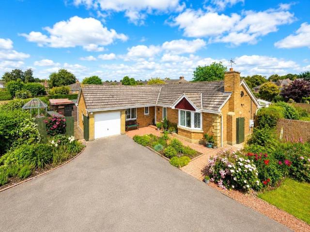 3 bedroom bungalow for sale