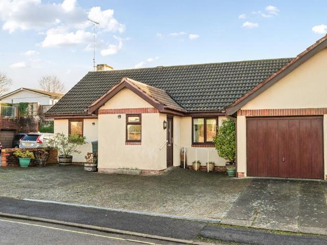 3 bedroom bungalow for sale