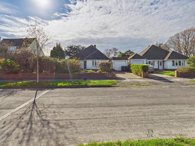 3 bedroom bungalow for sale