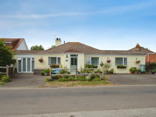 3 bedroom bungalow for sale