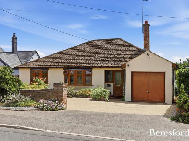 3 bedroom bungalow for sale