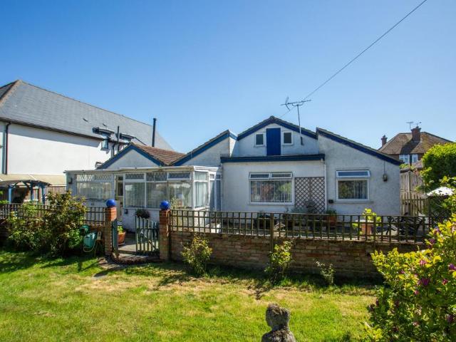 3 bedroom bungalow for sale