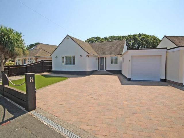 3 bedroom bungalow for sale