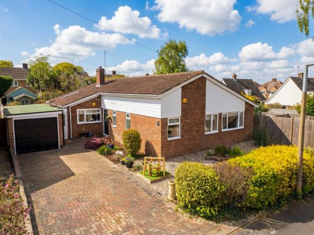 3 bedroom bungalow for sale