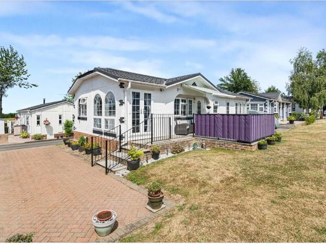 3 bedroom bungalow for sale