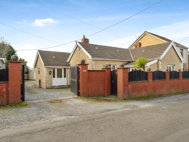 3 bedroom bungalow for sale