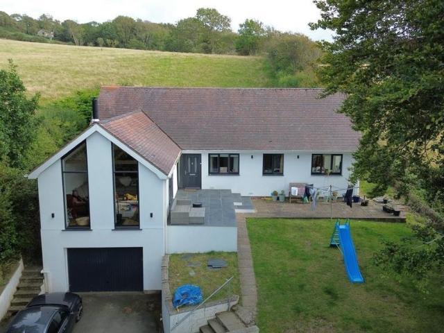 3 bedroom bungalow for sale