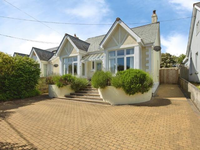 3 bedroom bungalow for sale