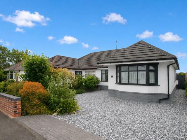 3 bedroom bungalow for sale