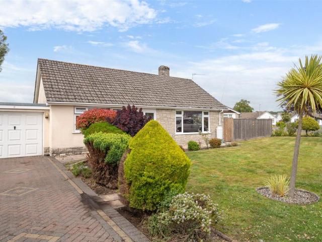 3 bedroom bungalow for sale