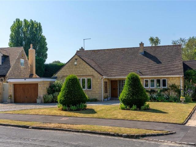 3 bedroom bungalow for sale