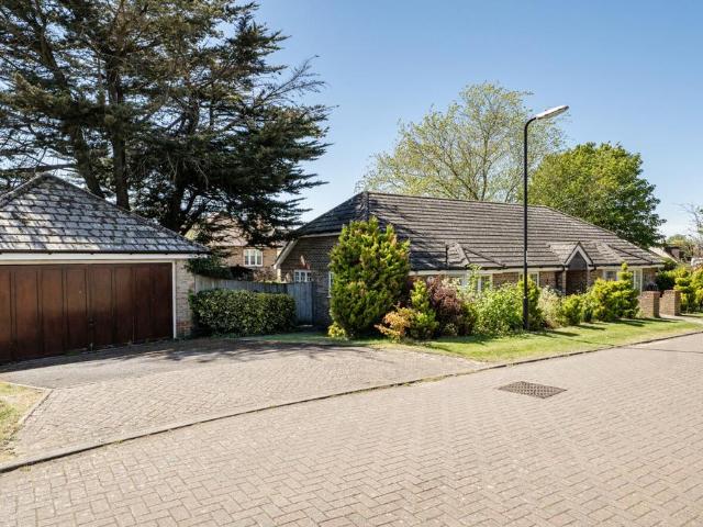 3 bedroom bungalow for sale