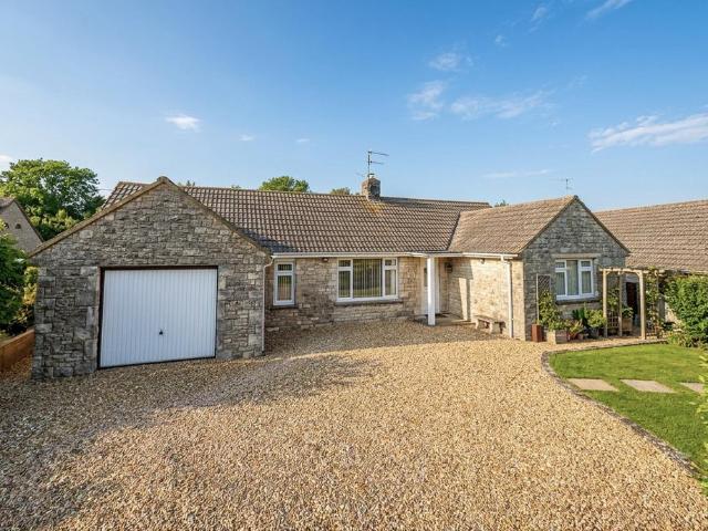 3 bedroom bungalow for sale