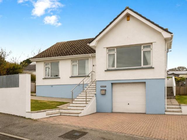 3 bedroom bungalow for sale