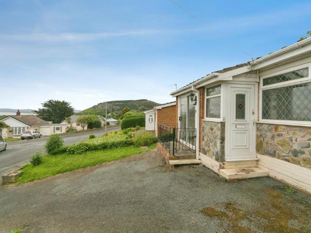 3 bedroom bungalow for sale