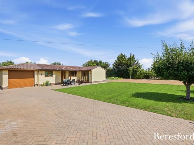 3 bedroom bungalow for sale