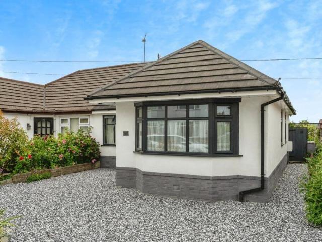 3 bedroom bungalow for sale