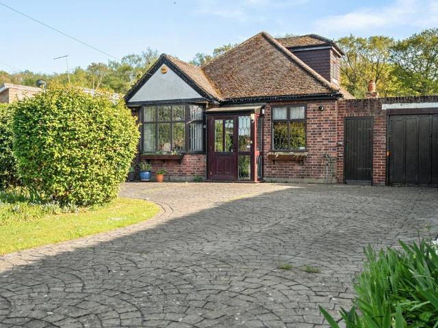 2 bedroom bungalow for sale