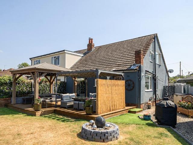 3 bedroom bungalow for sale