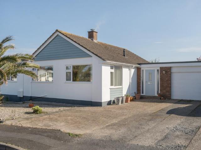 3 bedroom bungalow for sale
