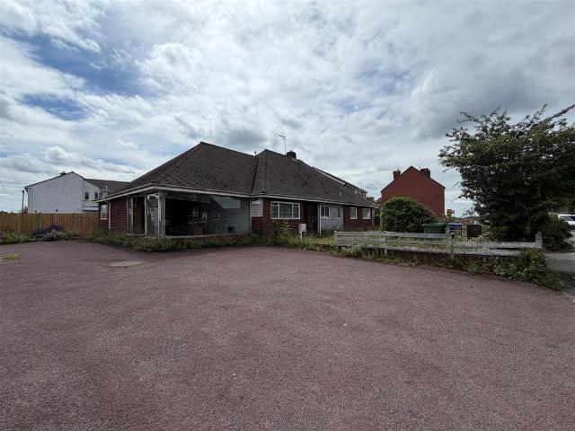 3 bedroom bungalow for sale