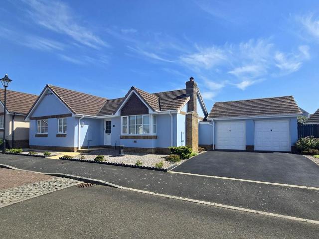 3 bedroom bungalow for sale