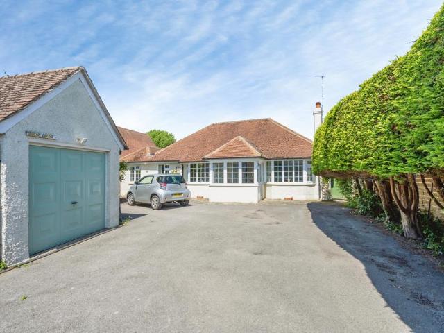 3 bedroom bungalow for sale