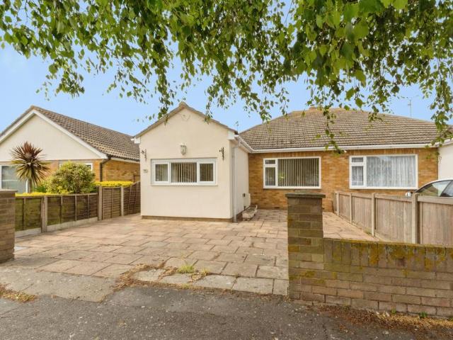 3 bedroom bungalow for sale
