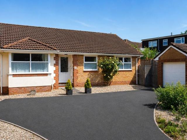 3 bedroom bungalow for sale