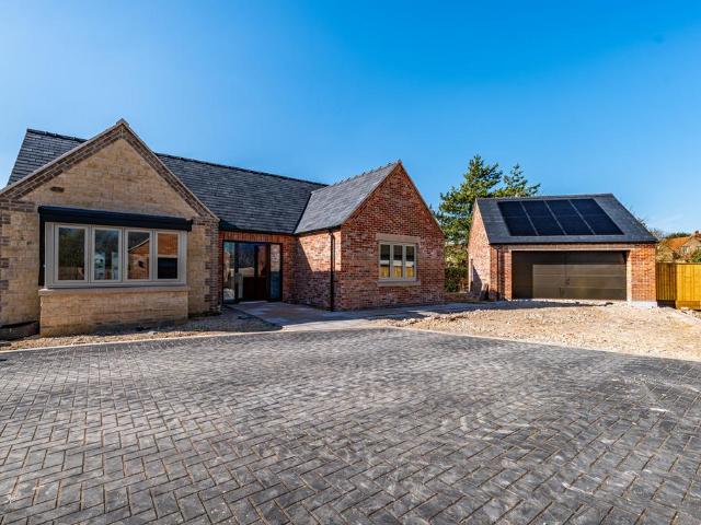 3 bedroom bungalow for sale