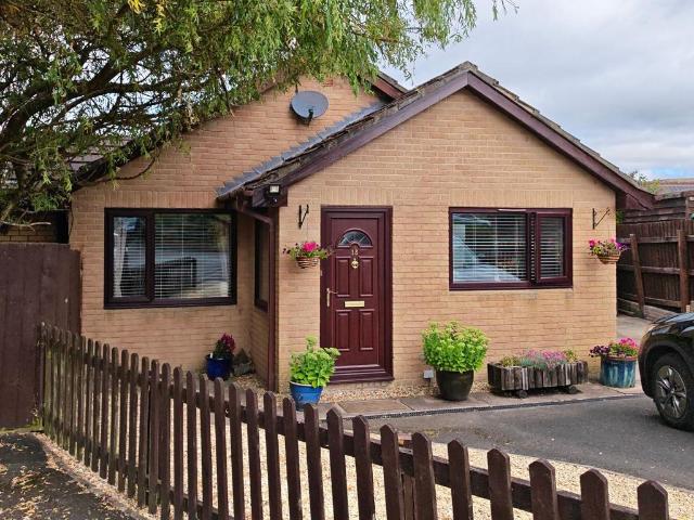 3 bedroom bungalow for sale