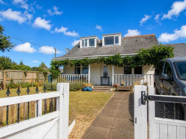 3 bedroom bungalow for sale
