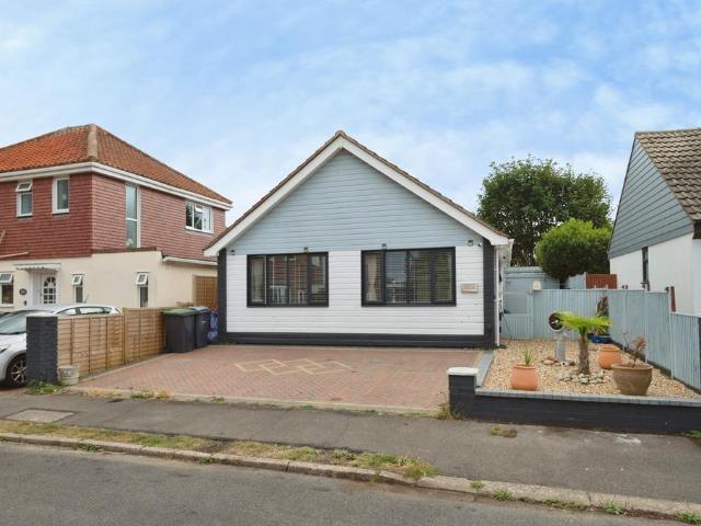 3 bedroom bungalow for sale