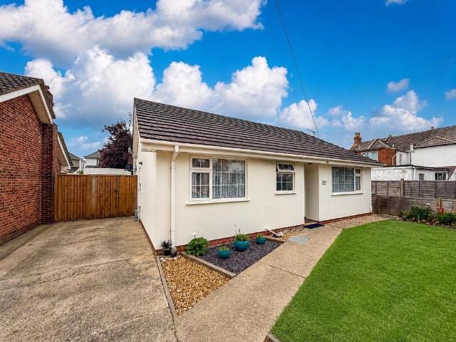 3 bedroom bungalow for sale